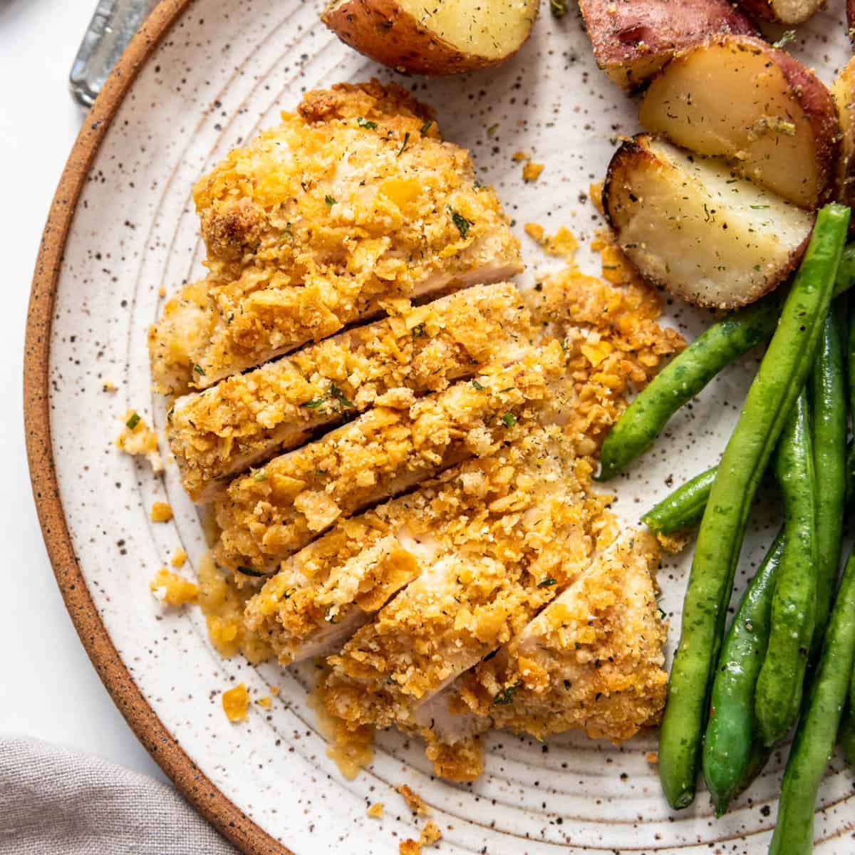 5-Ingredient Baked Ranch Chicken - easydinnerrecipes.com